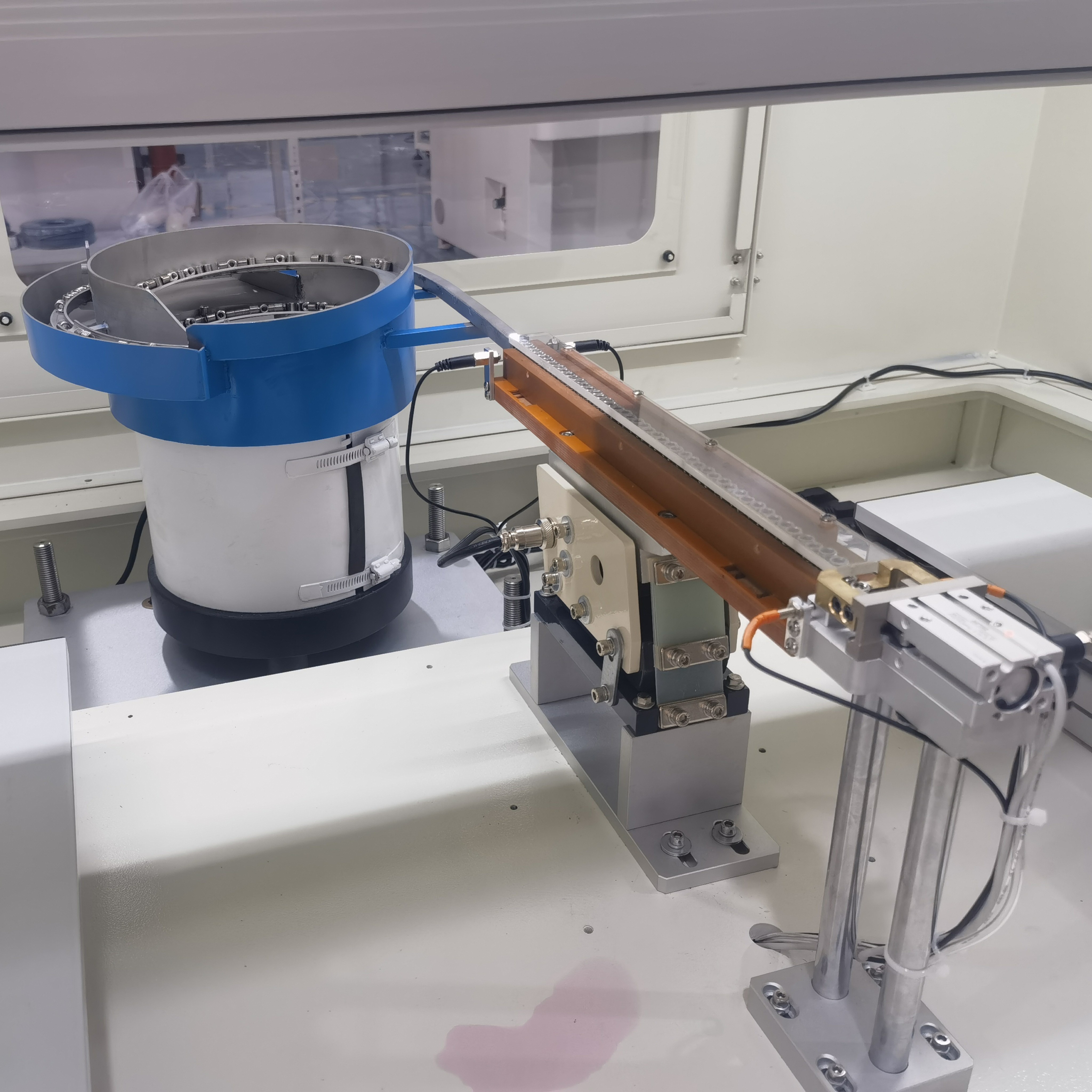 BBA Coiled Screw Auto Screw Feeder Helical Screw Drilling Machine for ...